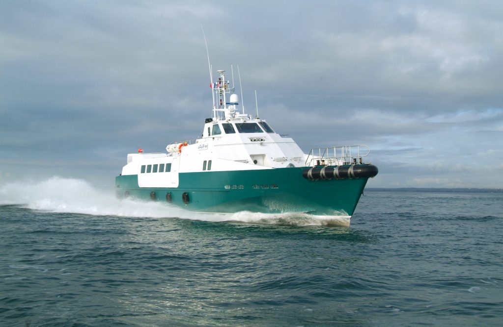 le Surfer 3601 lors des essais en mer à pleine vitesse (45 noeuds) au ...