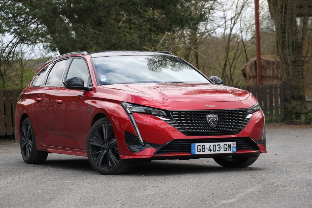 La nouvelle Peugeot 308 SW Hybrid 225 à l'essai